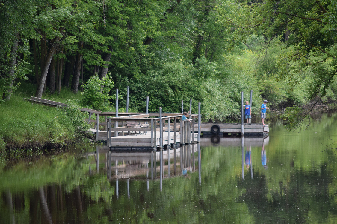 Roseau River Fishing pier - boat launch - Reed Realty